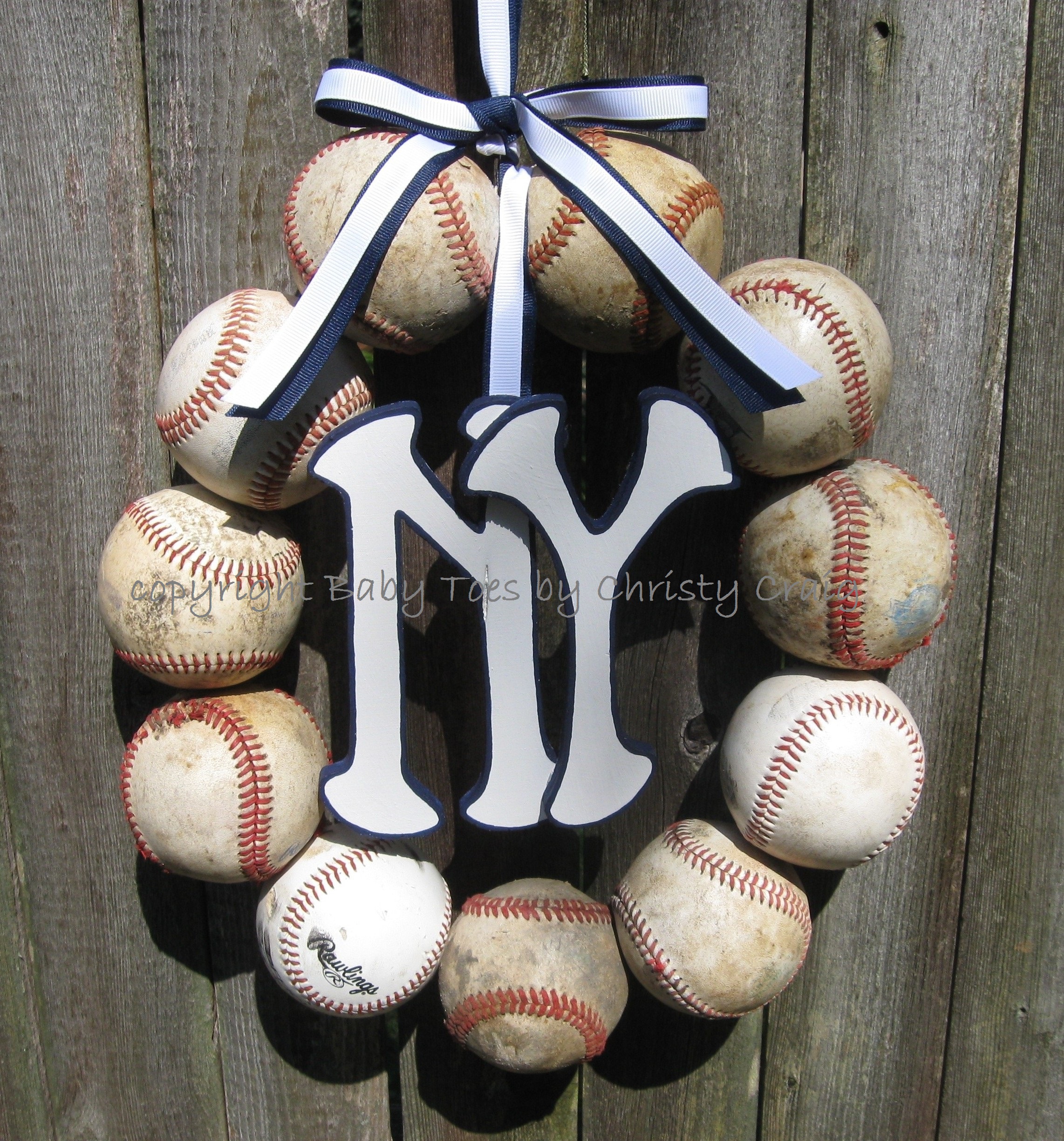 Baseball Love Wreath - With Two Letters Or Numbers on Luulla